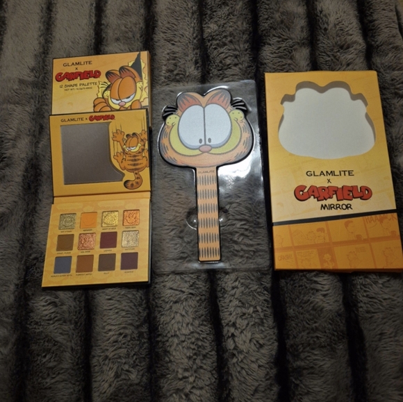 Glamlite | Makeup | Glamlite X Garfield 2 Shade Palette Mirror | Poshmark
